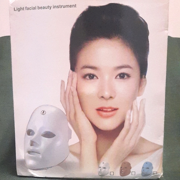 Skincare | 7 Color Led Light Facial Beauty Instrument Mask Nib | Poshmark